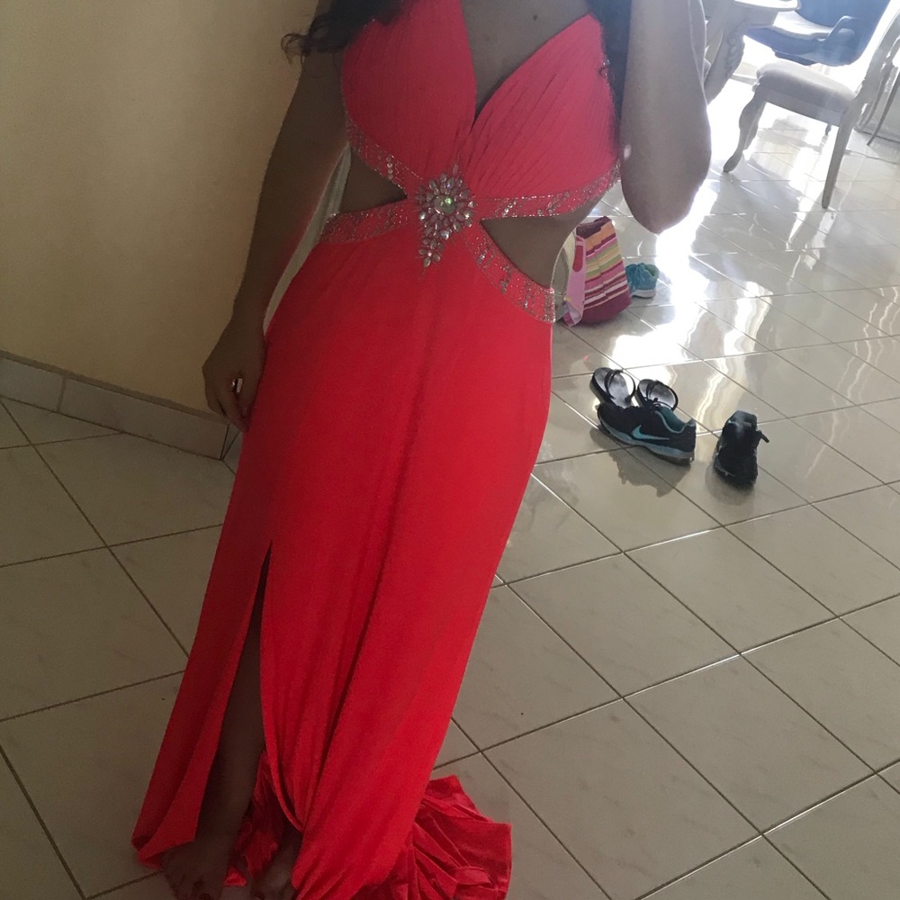 Stunning Prom Dress. With Very Detailed Sequins - Gem